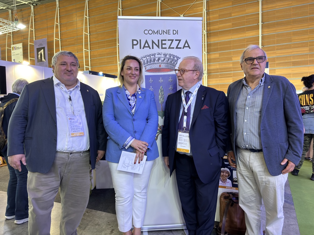 Un Ponte di Libri tra Pianezza e l’Albania: l’Incontro con la ...